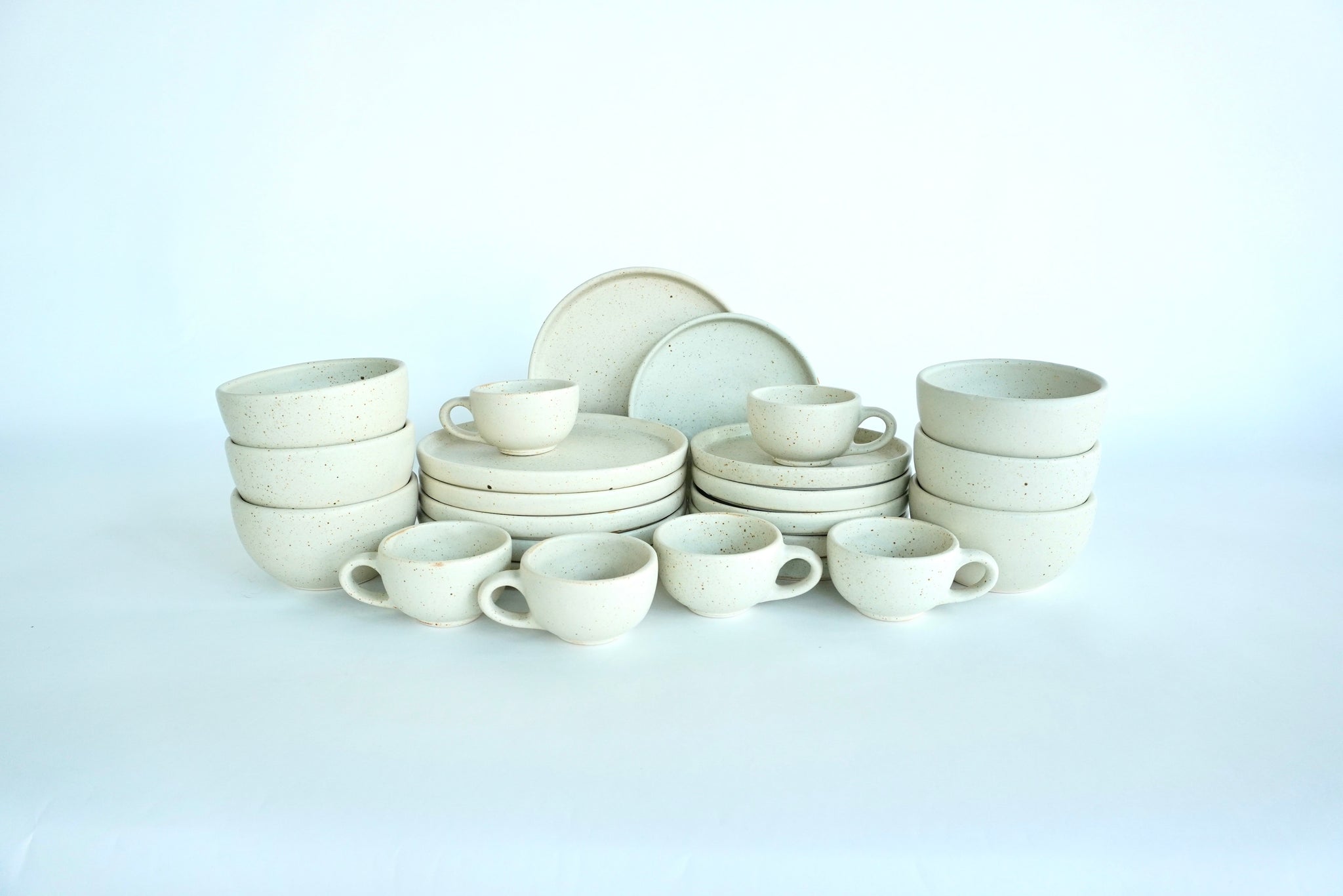 Arena blanca | Set de vajilla línea rústica para 6 personas (con conso